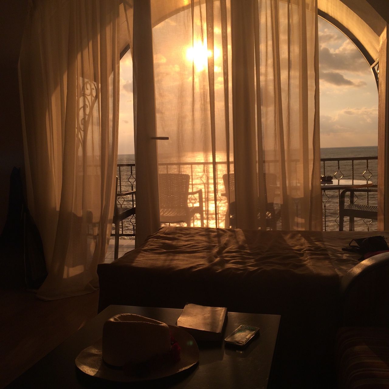 Avoid insect infestation in hotel areas with dehumidifiers for humidity ...