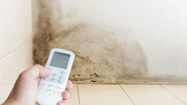 Environmental danger indoors due to air conditioning with excessive ...